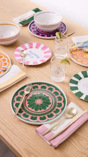 IN THE ROUNDHOUSE Italian Wave Side Plate Set Of 4