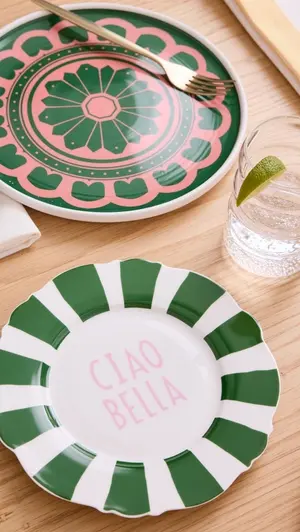 IN THE ROUNDHOUSE Italian Wave Side Plate Set Of 4