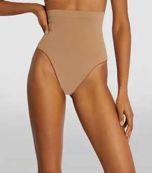 SKIMS Seamless Sculpt High-waist Thong - Brown