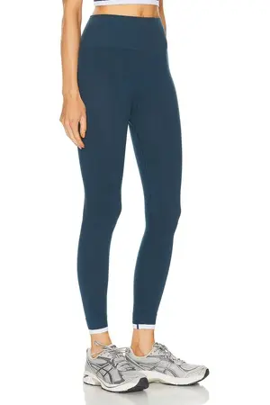 The Upside Form Seamless 25in Midi Pant
