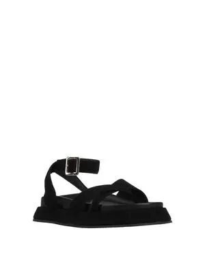 GIA / RHW Thong Sandal Size Leather - Black