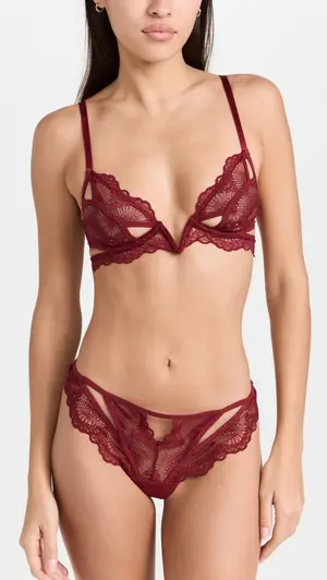 THISTLE AND SPIRE Kane V Wire Bra - Ruby