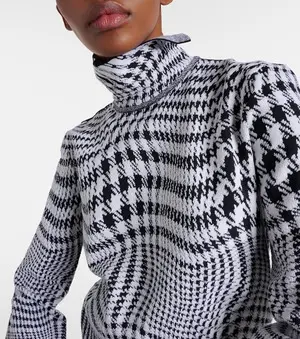 Burberry Houndstooth Wool-blend Turtleneck Sweater - Grey