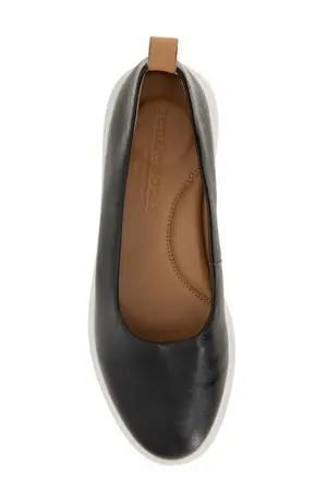 Gentle Souls By Kenneth Cole Bella Flat - Black Leather
