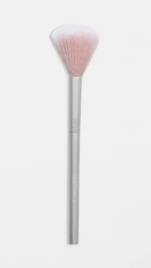 RMS BEAUTY Skin2skin Classic Fan Brush