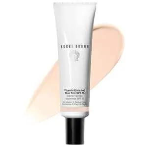Bobbi Brown Vitamin Enriched Hydrating Skin Tint Spf 15 With Hyaluronic Acid - Fair 3