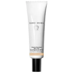 Bobbi Brown Tinted Moisturizer