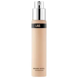 Prada Prada Reveal Skin-optimizing Refillable Soft Matte Foundation Ln5