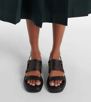 TOD'S Catena Leather Sandals - Black