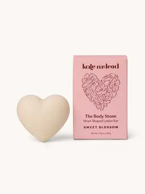 KATE MCLEOD Heart-shaped Body Stone - Sweet Blossom