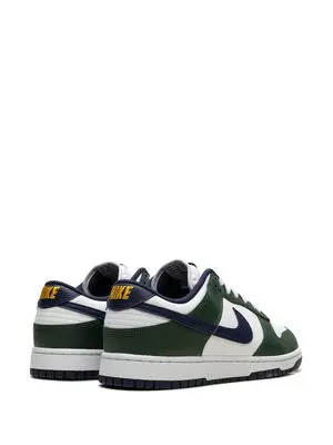 Nike Dunk Low Fir Sneakers - White