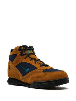 Nike Torre Mid Sneakers - Brown