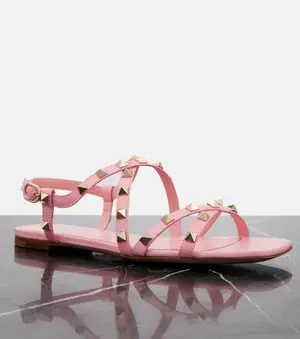 Valentino Garavani Rockstud Leather Sandals - Pink
