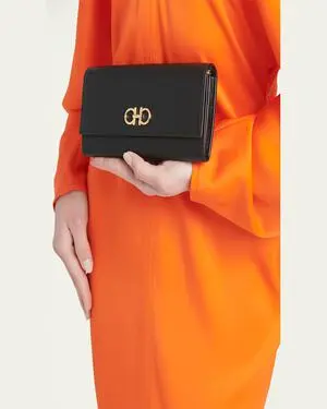 FERRAGAMO Gancino Flap Leather Wallet On Chain - Nero