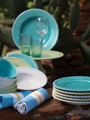 BORDALLO PINHEIRO Fantasia Dinner Plates