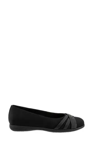 Trotters Daphne Leather Flats