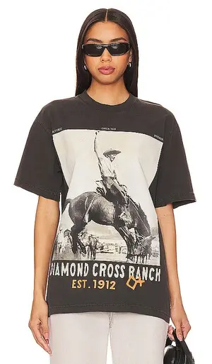 DIAMOND CROSS RANCH Saddle Tee - Black