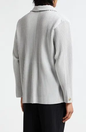 Issey Miyake Pleated Blazer - Light Gray