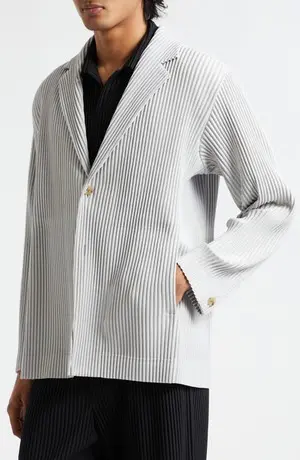 Issey Miyake Pleated Blazer - Light Gray