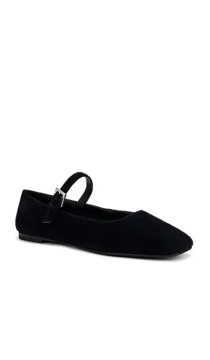 Raye Lin Flats