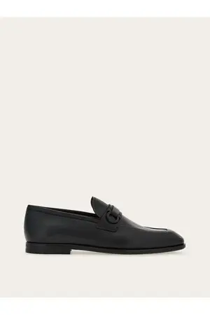 FERRAGAMO Moccasin With Gancini Ornament - Black