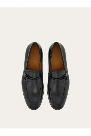 FERRAGAMO Moccasin With Gancini Ornament - Black