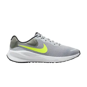 Nike Revolution Sneakers