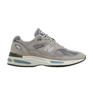 NEW BALANCE 991v2 Made In England Sneakers - Grey