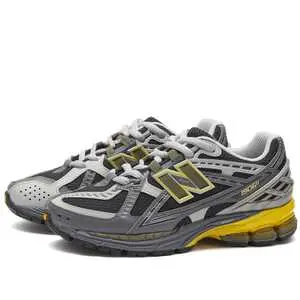 NEW BALANCE 1906r Sneakers
