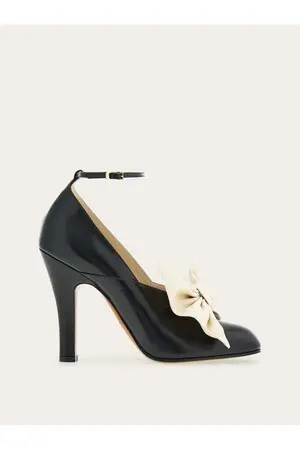 FERRAGAMO Bella 1928 Pumps
