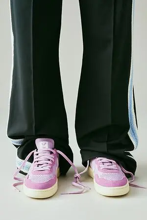VEJA Veja V-90 Sneakers Purple