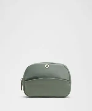 Lululemon City Essentials Pouch Willow Leaf/silver