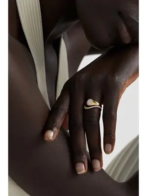 Yvonne Léon 9-karat Diamond Signet Ring Set