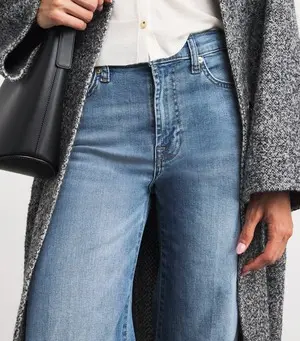 7 For All Mankind Modern Dojo Soho Flared Jeans - Blue