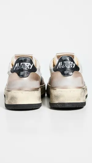 AUTRY Super Vintage Low Top Sneakers
