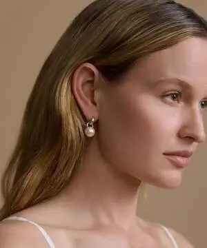 SOPHIE BUHAI Everyday Pearl Earrings