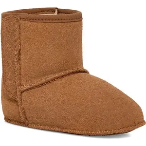 UGG Classic Bootie And Lovey Blanket Set - Chestnut