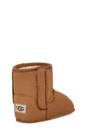 UGG Classic Bootie And Lovey Blanket Set - Chestnut