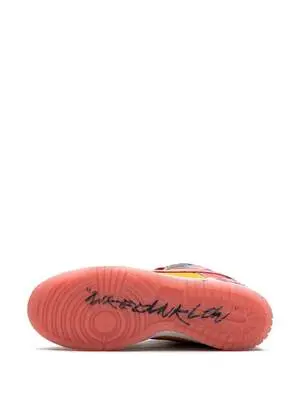 Nike Dunk Low Sb Friends & Family Futura Laboratories Sunblush Sneakers