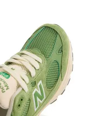 NEW BALANCE Logo Patch Panelled Sneakers - Green