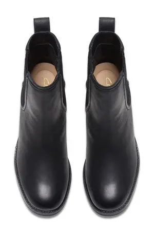 Clarks Chamberly Top Chelsea Boot