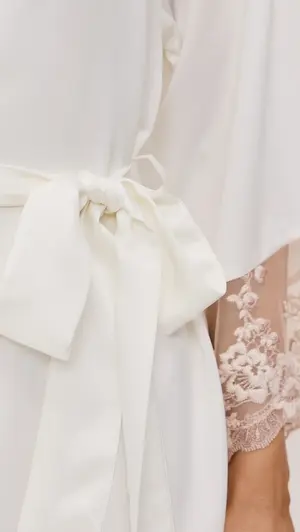 Flora Nikrooz Rosa Charmeuse Kimono - Ivory