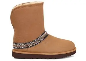 UGG Classic Short Crescent Boot - Chestnut