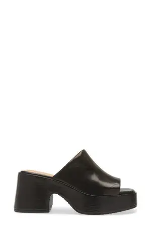 CHOCOLAT BLU Huda Square Toe Sandal
