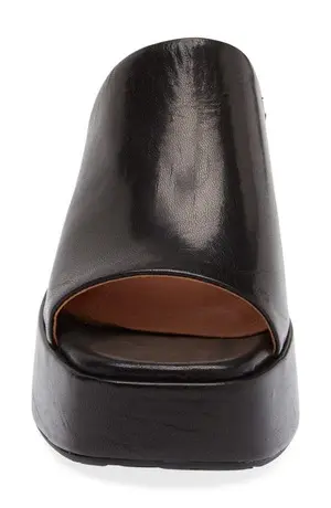 CHOCOLAT BLU Huda Square Toe Sandal