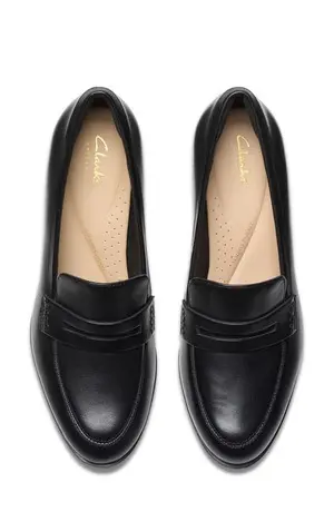 Clarks Freva 55 Edge Penny Loafer Pump