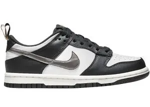 Nike Dunk Low Top Sneakers