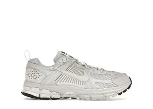 Nike Zoom Vomero 5 Sneakers - White/black/sail