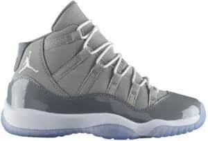 JORDAN 11 Retro Sneakers