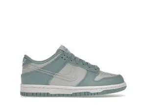Nike Dunk Low Sneakers